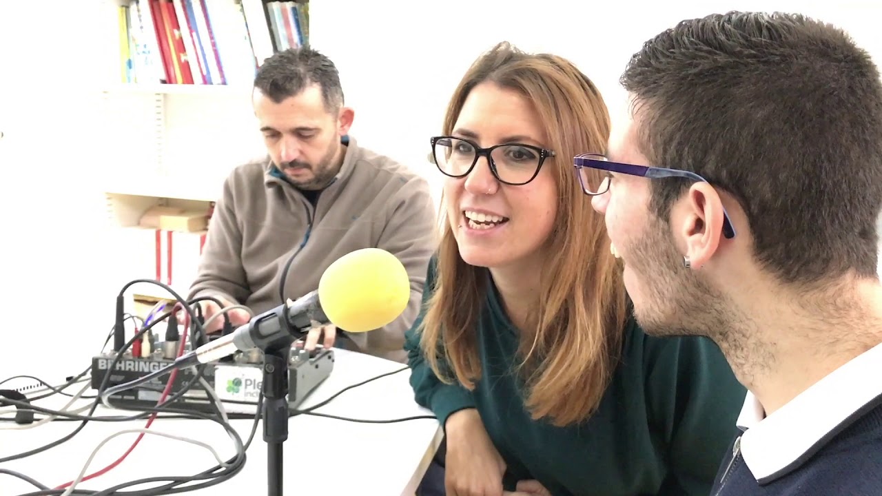 La radio viene al cole - 2 de 4 - YouTube
