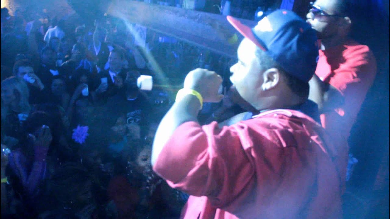 MacaDon & EZ getting crowd hyped at Twista concert (1-28-12 ) HI DEF ...