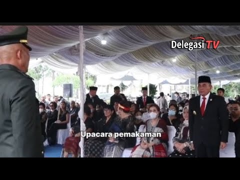 Edy Rahmayadi Pimpin Pemakaman Mantan Gubernur Sumut Rudolf Pardede - YouTube
