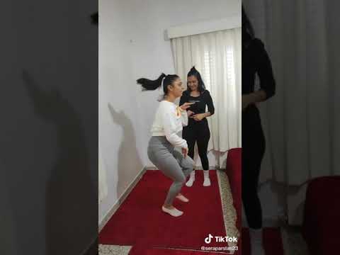 Periscope üniversiteli genç twerk yapıyor ayakta boşalmayın diyor