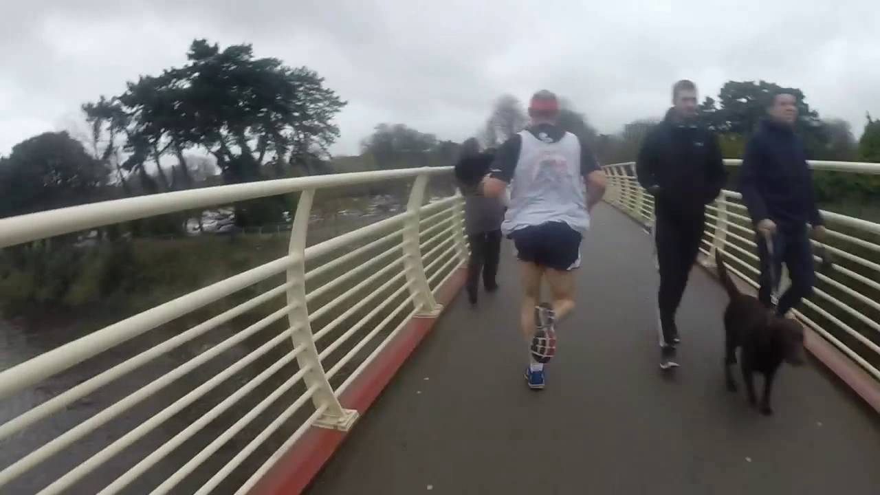 EDMFITNESS.CO.UK/RUNTHEWORLD Cardiff Mo-Run 2015 - YouTube