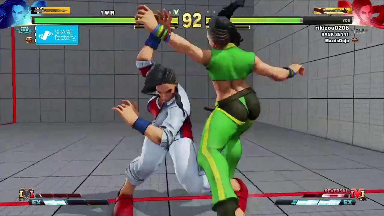 ストリートファイター5 ララ 対 ララ Street fighter V Laura vs. Laura - YouTube