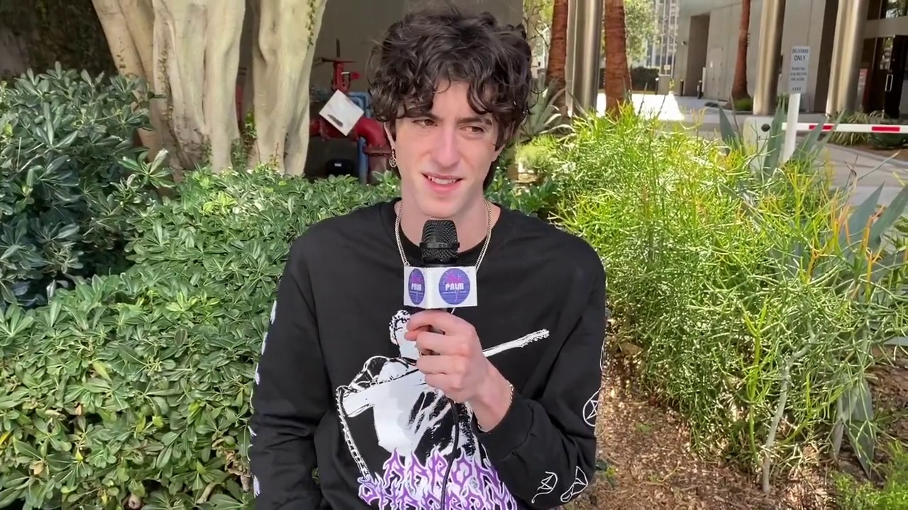 Aaron Shadrow talks vaporwave music, 100% Electronica, Touring, Super ...