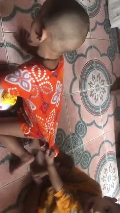 Twin baby fitting - YouTube