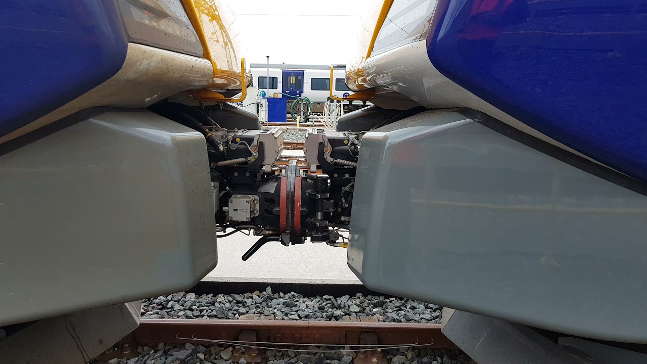 Dellner Type 12 Un-coupling - YouTube