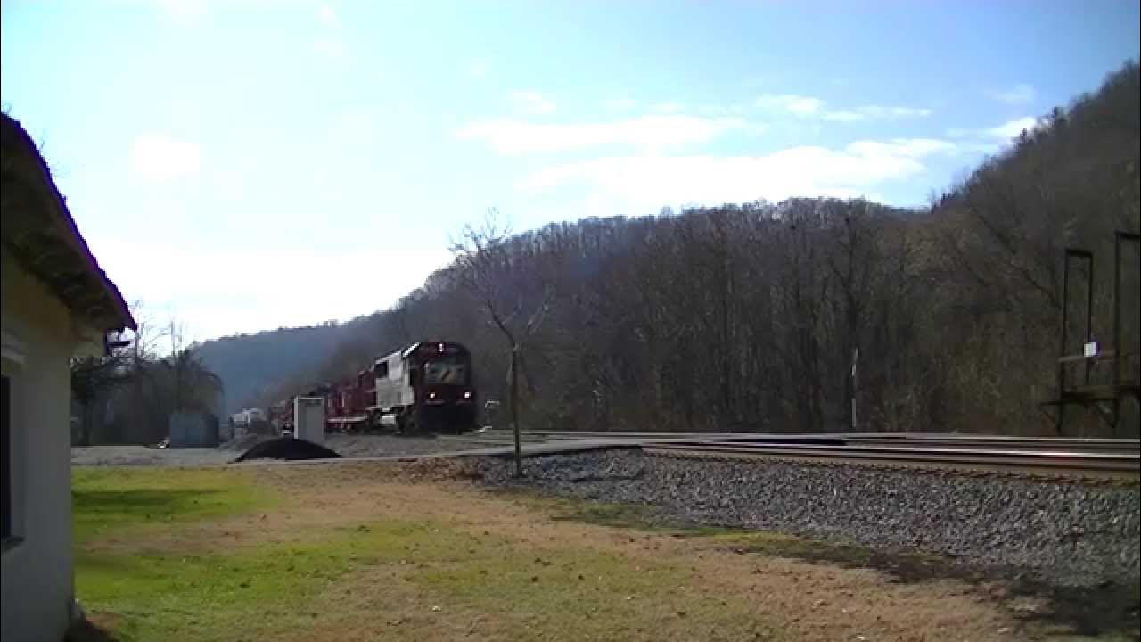 Norfolk Southern MOW Train 944 at Elliston, Virginia - YouTube