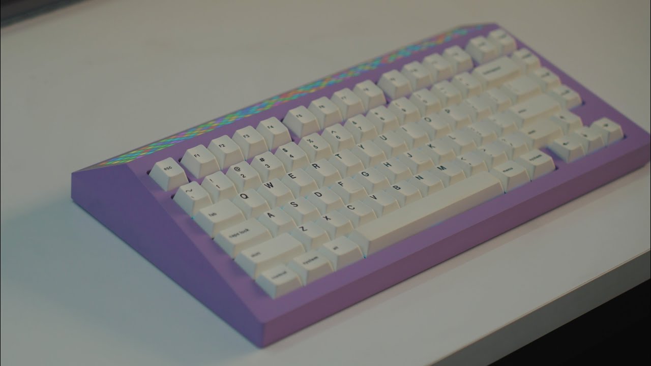 Build & Typing: Cyberboard R4 by Angry Miao - YouTube