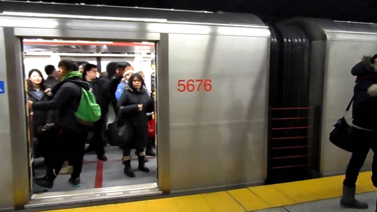 TTC Bombardier Toronto Rocket # 5676 Arriving At Lawrence Station.MP4 ...