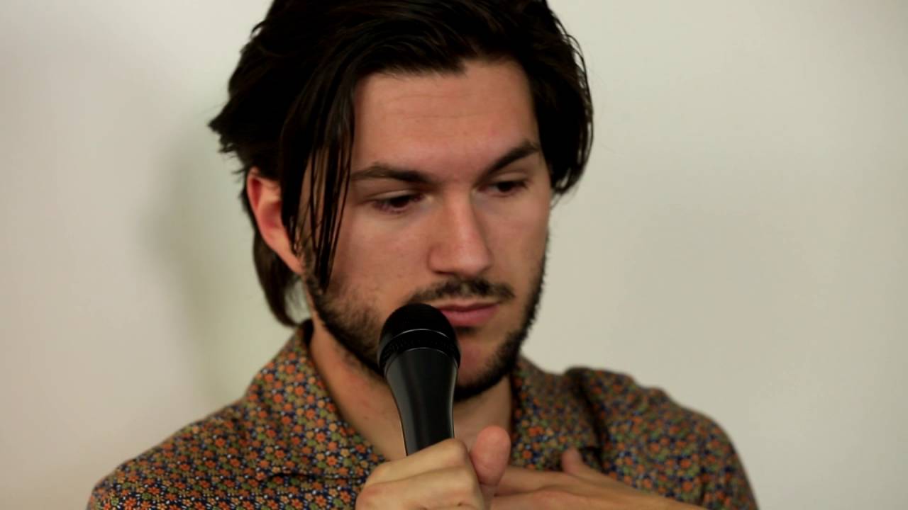 Music Savy interview with JPNSGRLS lead singer Charlie Kerr - YouTube