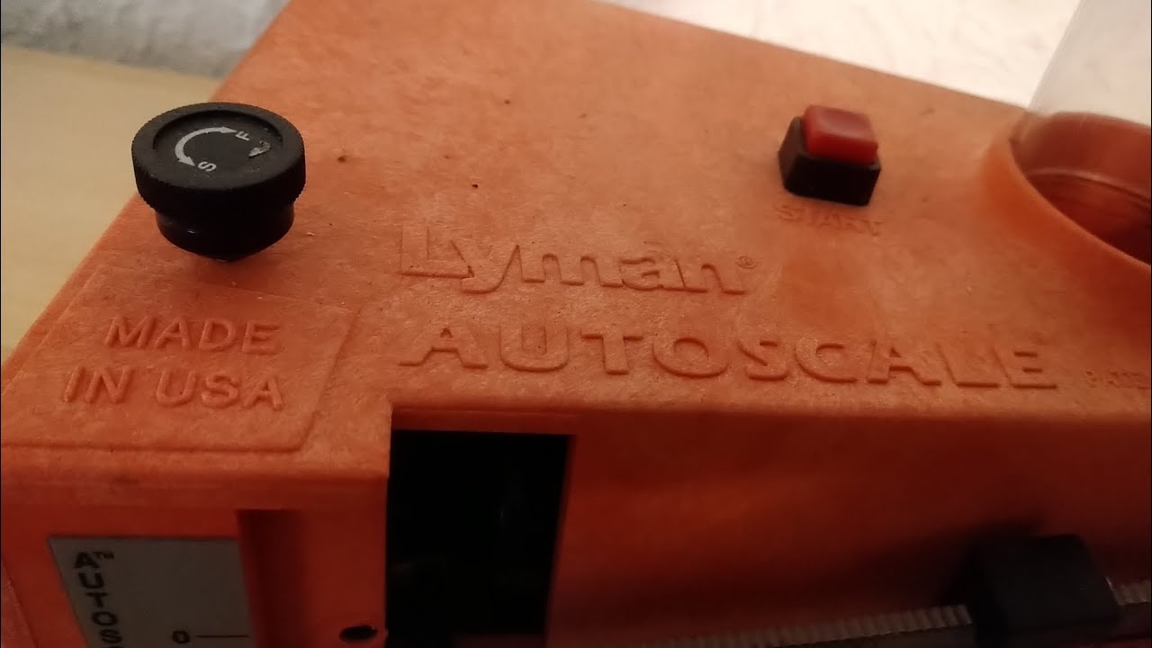 Classic Lyman Autoscale™ Powder Measure - YouTube