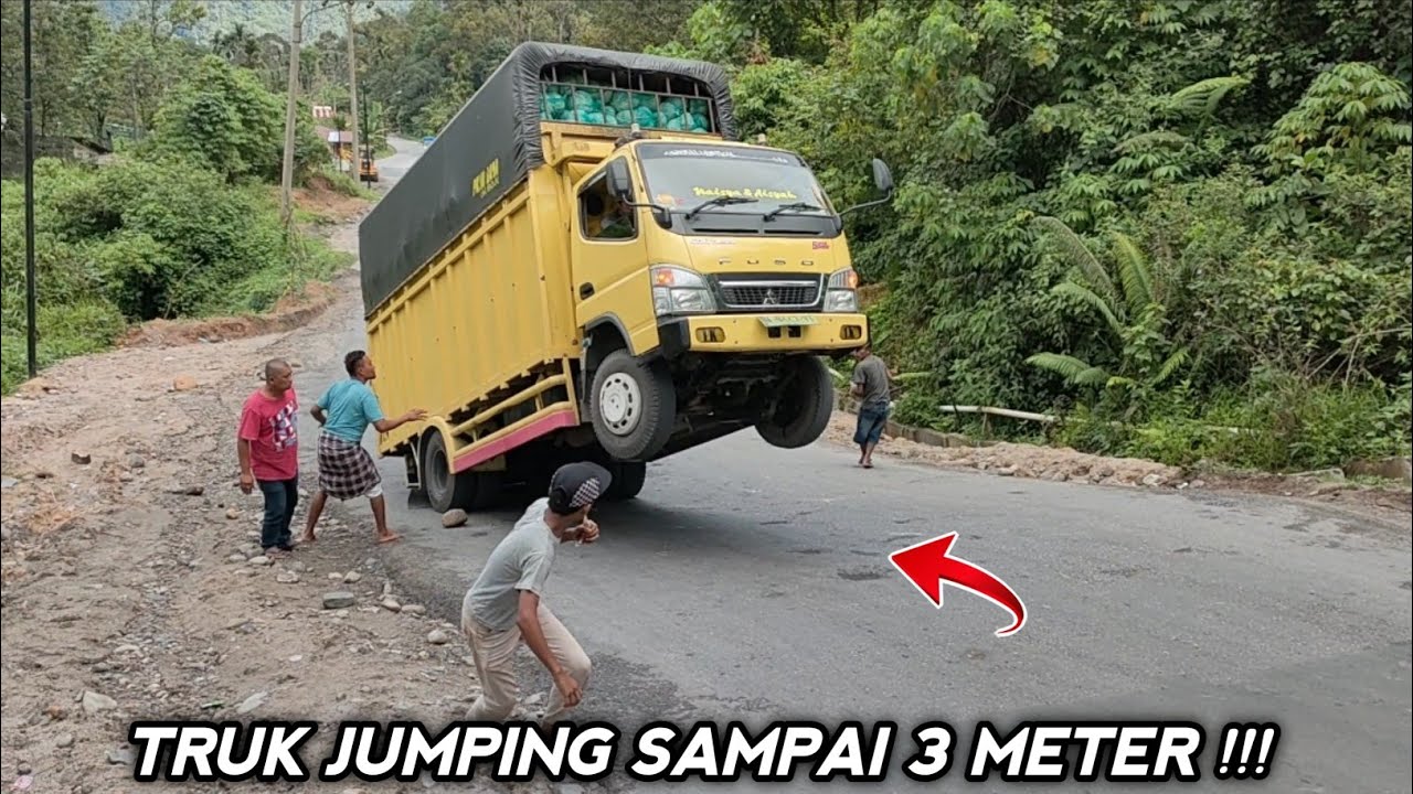 Tak Disangka TRUK JUMPING Dan Mundur Di Tanjakan Ekstrim - YouTube
