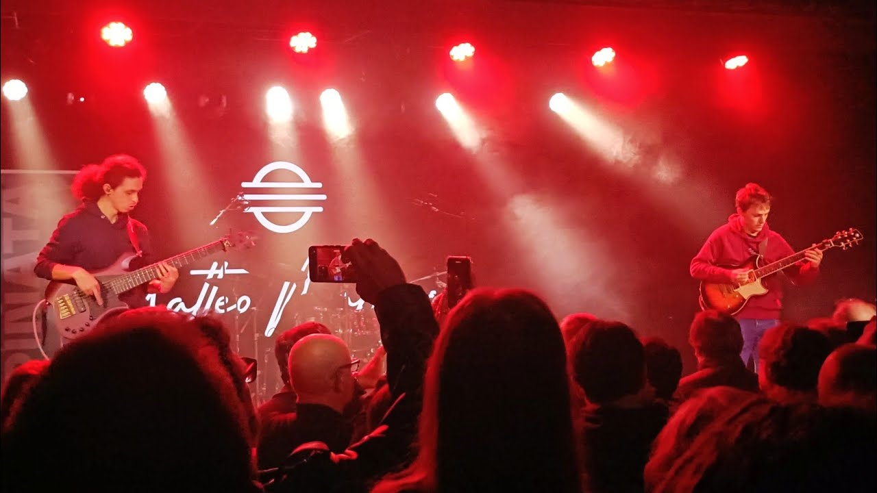 Matteo Mancuso - The Chicken (Apolo BCN 13/12/24) - YouTube