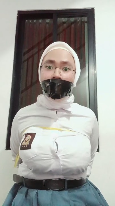 Wanita sma hijab diikat dan mulut dilakban hitam - YouTube