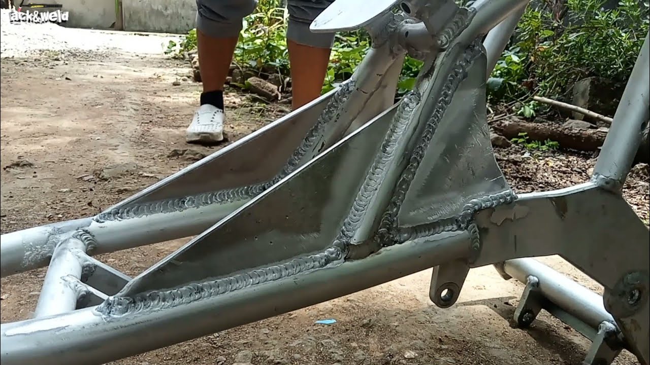 tig welding suzuki raider 150 aluminum alloy frame - YouTube