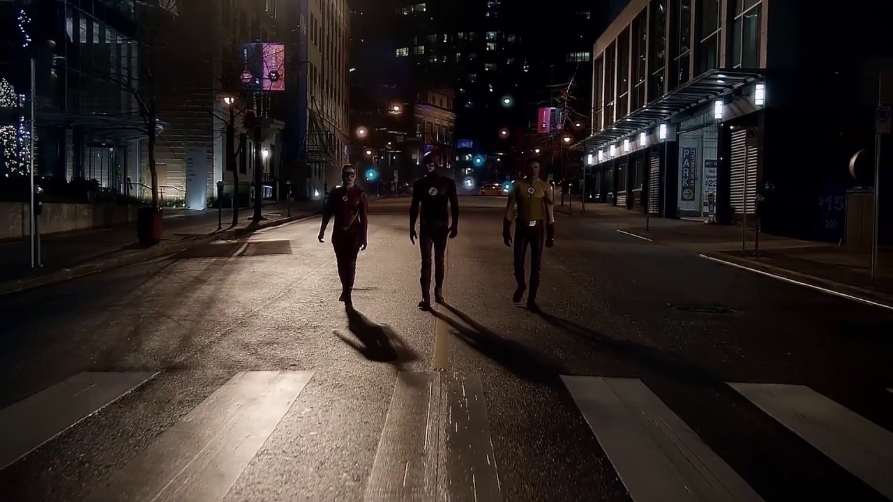 The Flash 3x14 (Flash Family Vs Grodd & Army) - YouTube