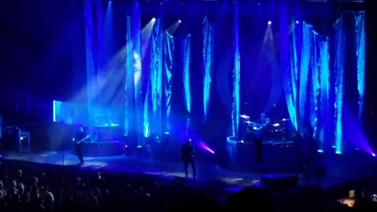 A perfect circle - Imagine (live) - YouTube