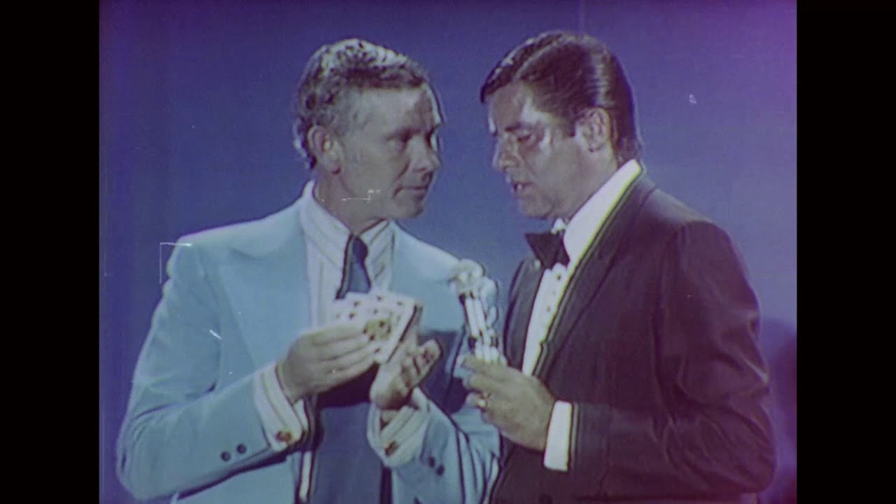 Johnny Carson - Magic Card Trick (1971) - MDA Telethon - YouTube