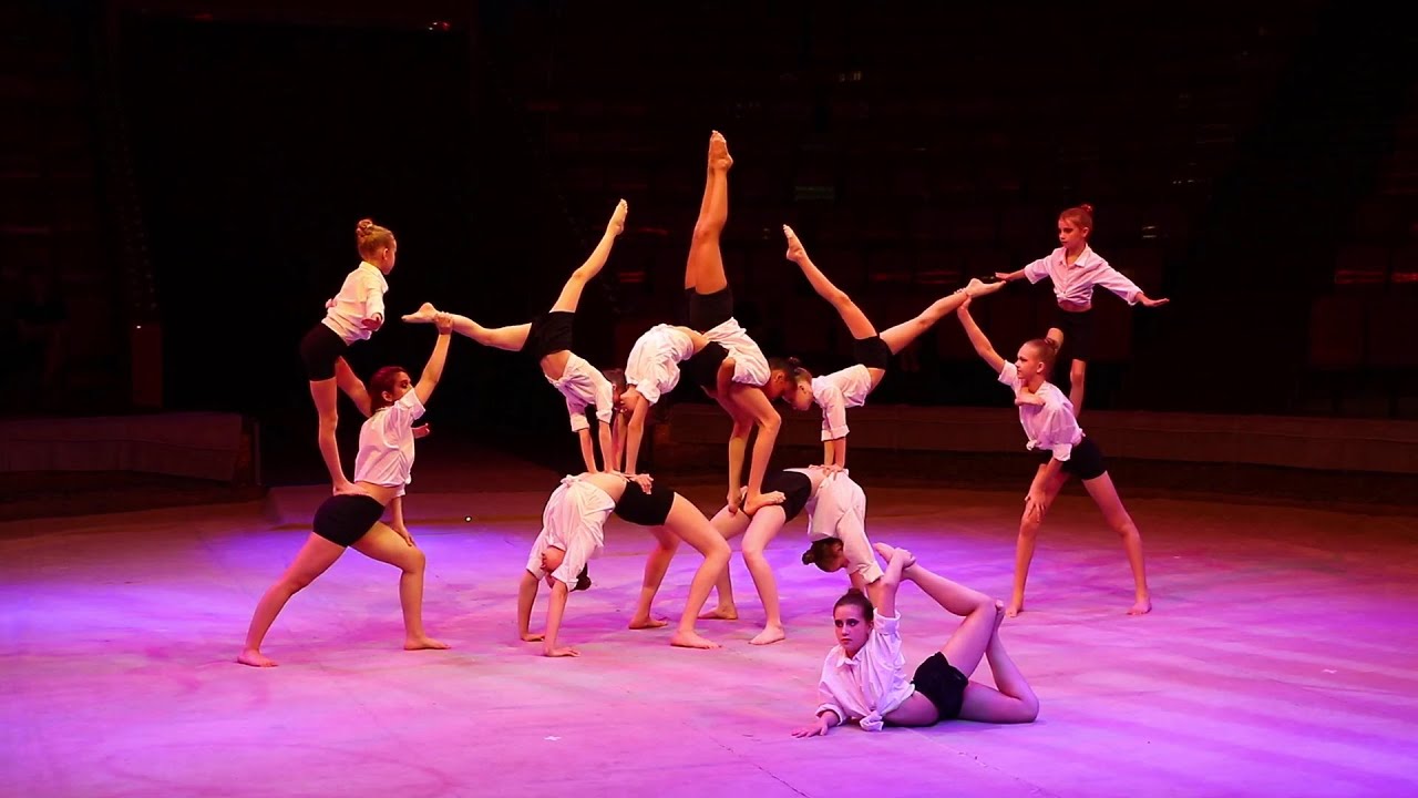 Circus studio "Pegas" - "Generation" - YouTube