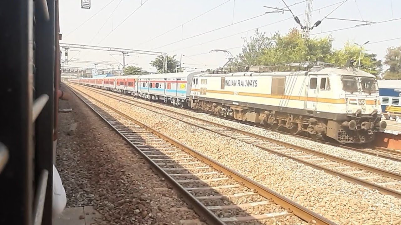 Paschim Express(02925) Meets Paschim Express (02926) In kurukshetra ...