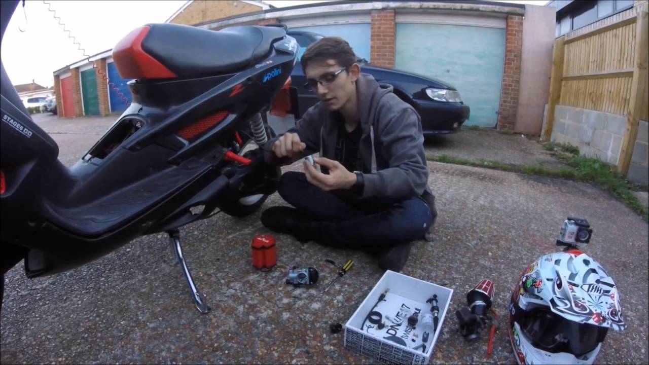Moped Maniacs | How to install a racing carb - YouTube