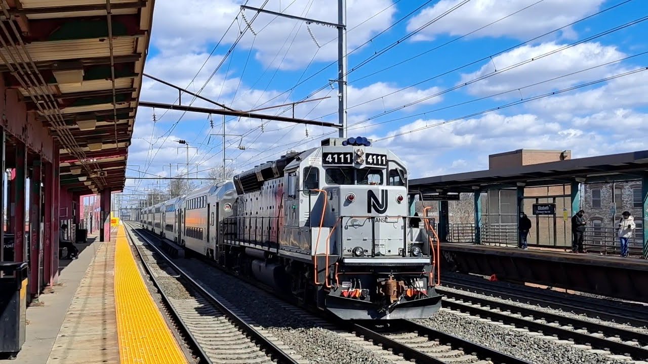 NJ Transit: Northeast Corridor Action @ Elizabeth Station - YouTube