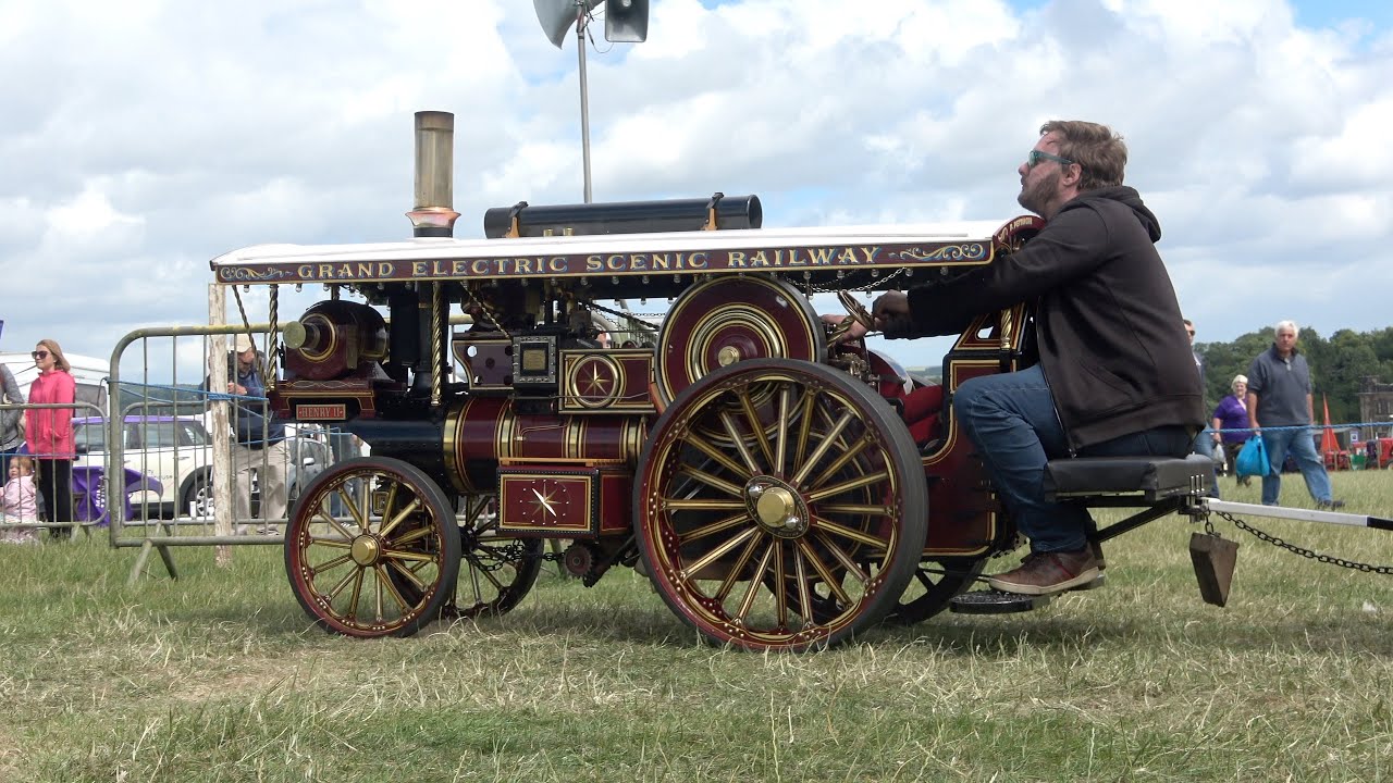 Miniature Steam Traction Engines 4K - YouTube