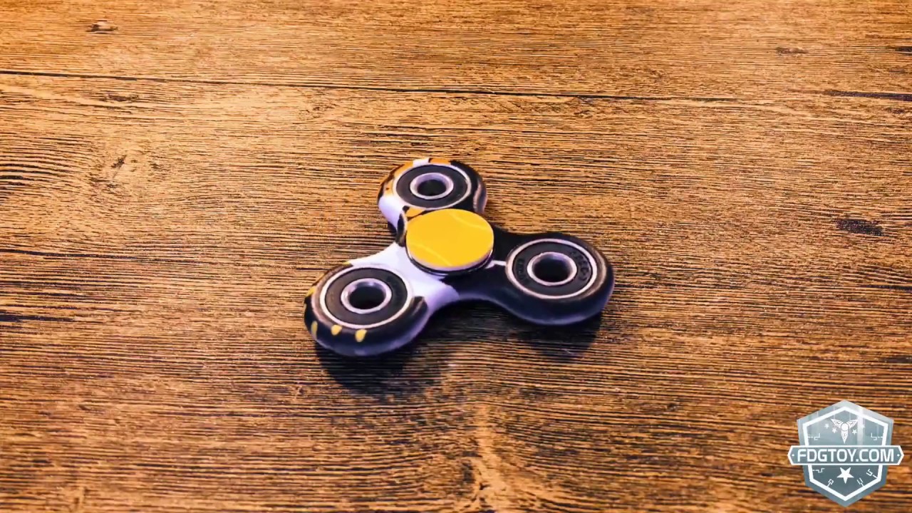 PLASTIC SPORTS STYLE TENNIS FIDGET SPINNER - YouTube