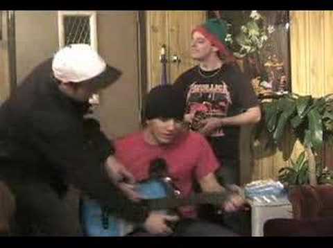 Guitar smash on head. OUCH!!! - YouTube