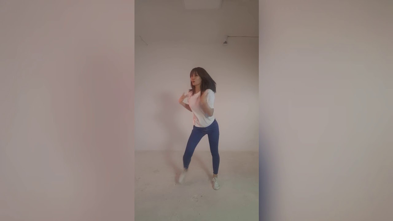 Video de baile de "signal" de momo danza reflejada - YouTube