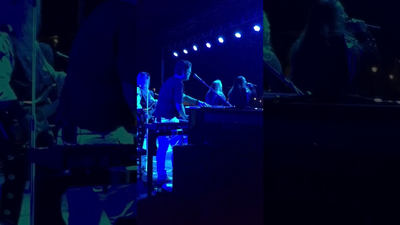 MAIDEN CANE - Turn me loose live - YouTube