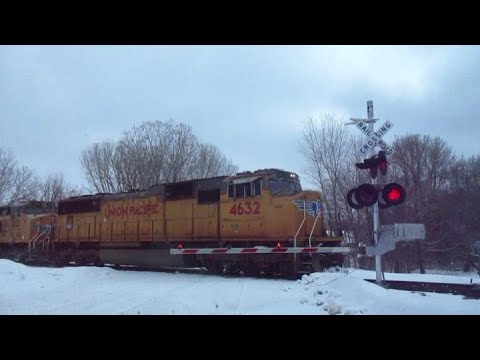 UP 4632 South MITPS Filmed At North Kasper Siding Awesome Extra Horns!! (3-10-2023) - YouTube