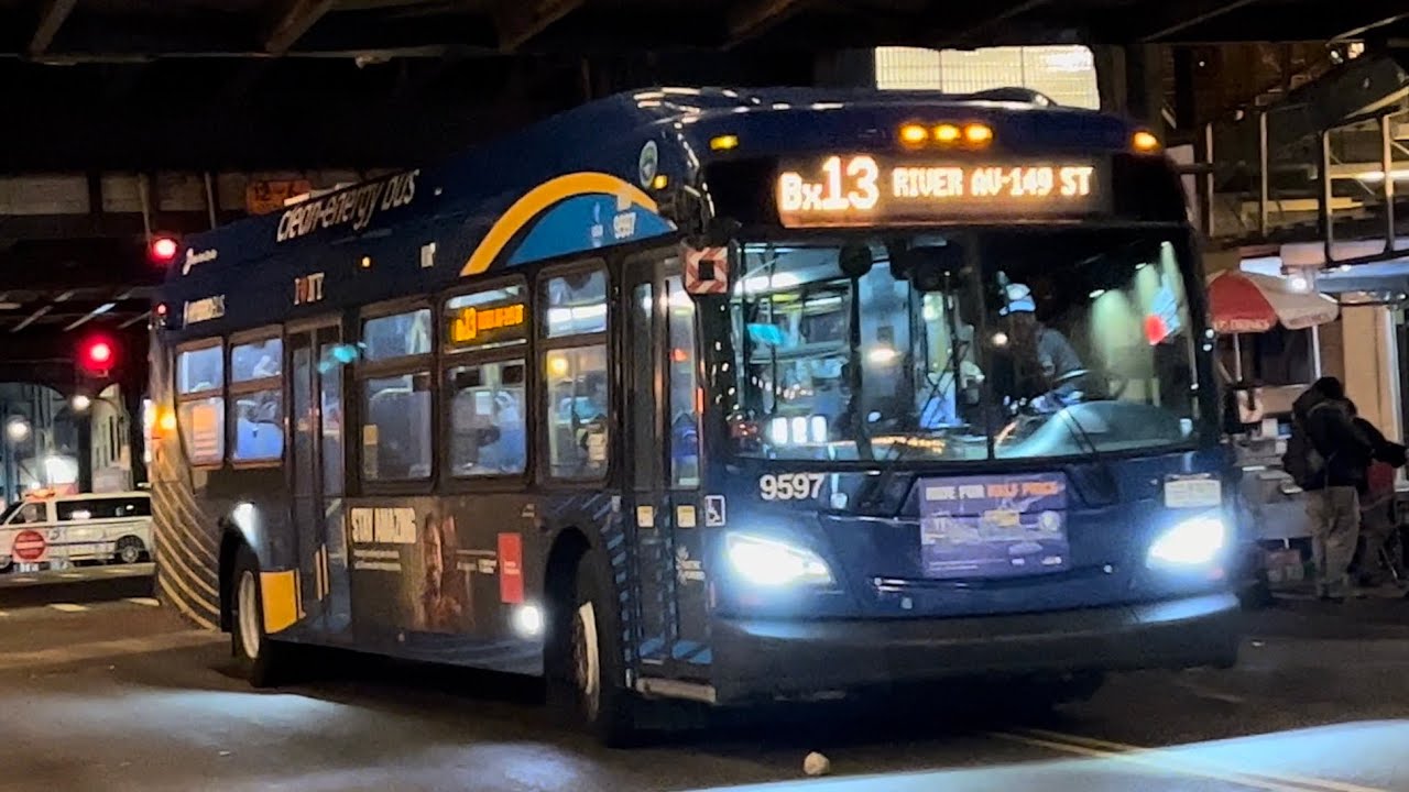 2021 New Flyer XDE40 #9597 on the Bx13 at River Avenue and 161st Street ...