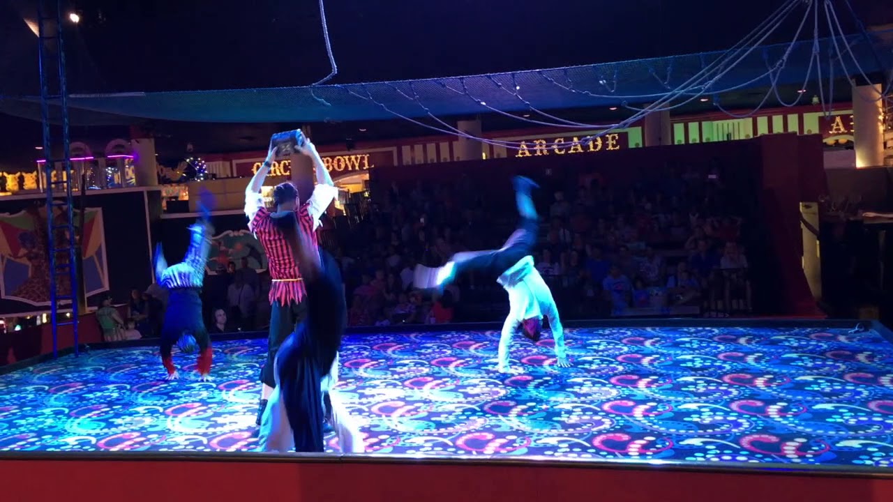 Pirates of the Caribbean Circus Circus - YouTube