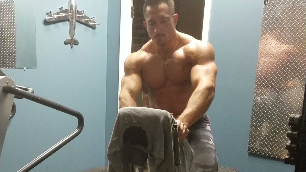 GABE PEREA 8 DAYS OUT NPC NORTH AMERICANS 2017 BACK DAY - YouTube