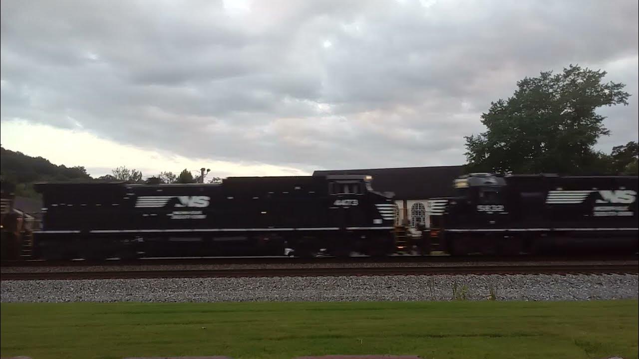 NS 1194 Leads A Manifest Through Lindale (8/10/23) - YouTube