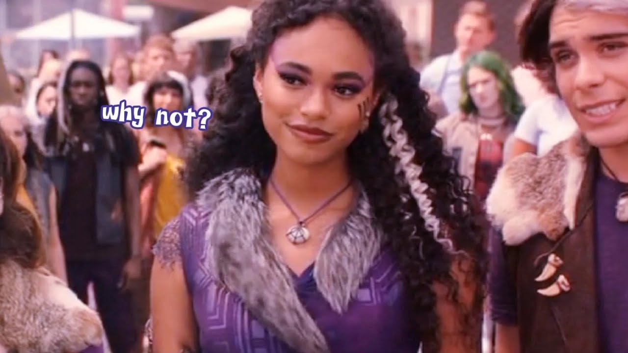 Z-O-M-B-I-E-S 3 | Meet Willa - YouTube