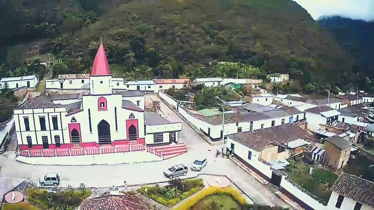 Dronne sobre CACHIRI - YouTube