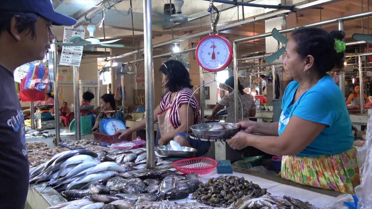 The market of Balaoan (Luzon - Philippines) - YouTube