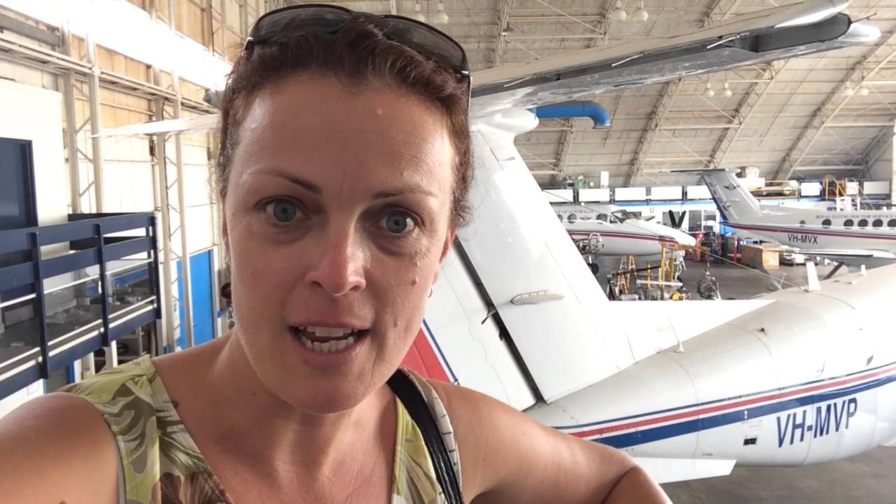 Joe Bond Live- RFDS Base, Broken Hill - YouTube