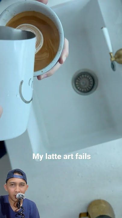 FAILED LATTE ART ??? 😱 #latteart #latteartbasic #coffee #shorts #fyp #masukberanda #barista # ...