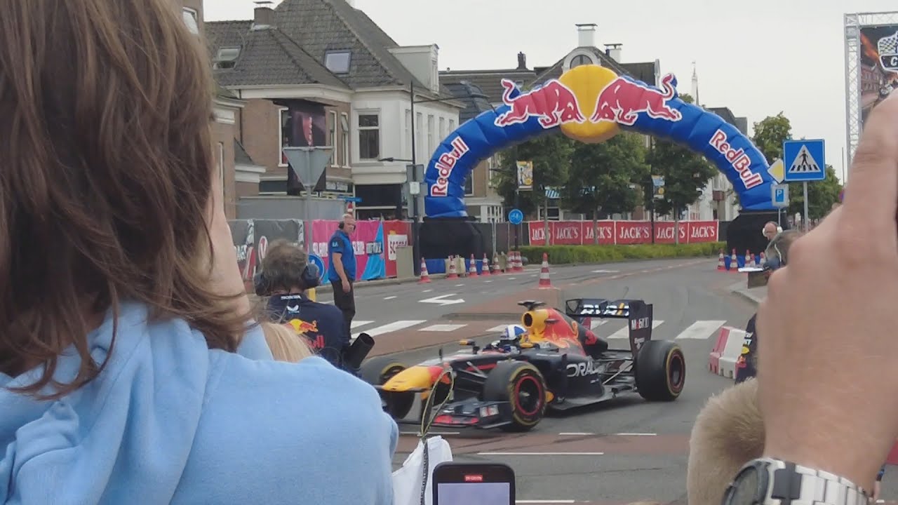 F1 CITY DEMO ASSEN 2024 RED BULL RACING WITH DAVID COULTHARDT F1 CARS ...