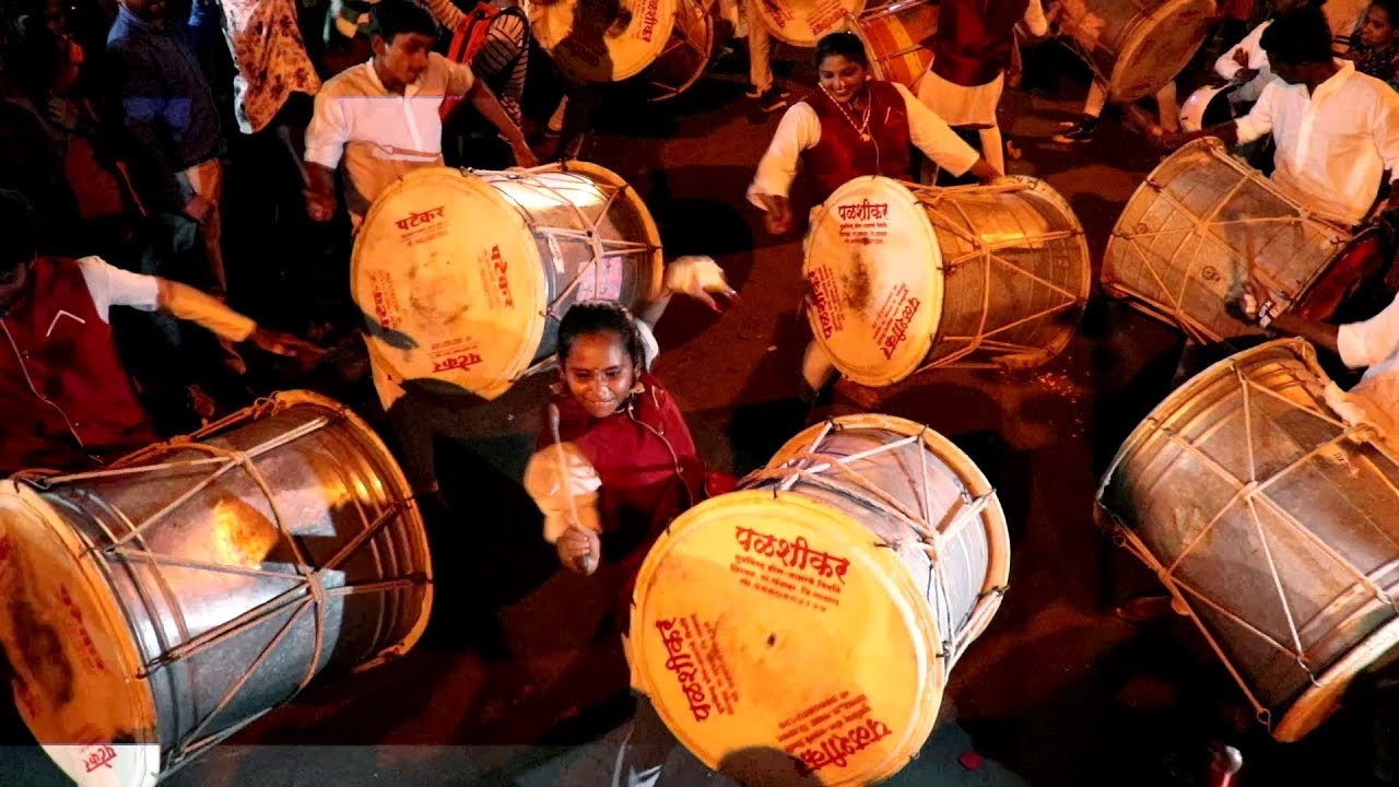 Vadak Dhol Tasha va Dhwaj Pathak at Tardeo cha Raja Padya Pujan 2018 ...