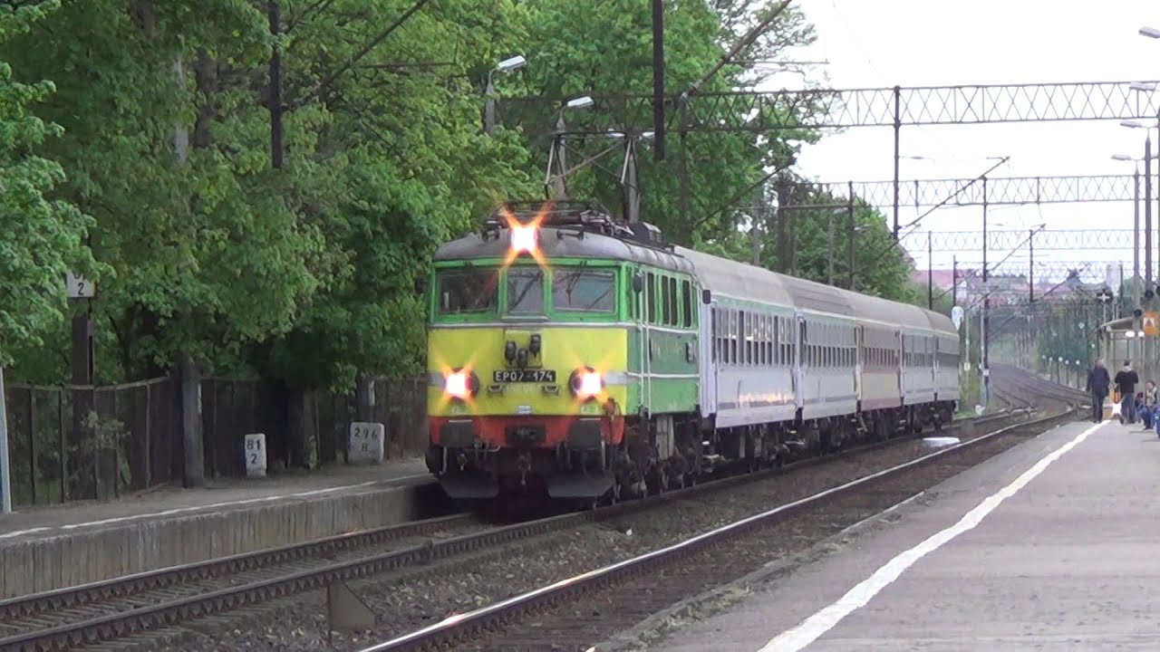 "Zółte Czoło" EP07-174 + TLK "Kormoran" |Olsztyn Zachodni| - YouTube