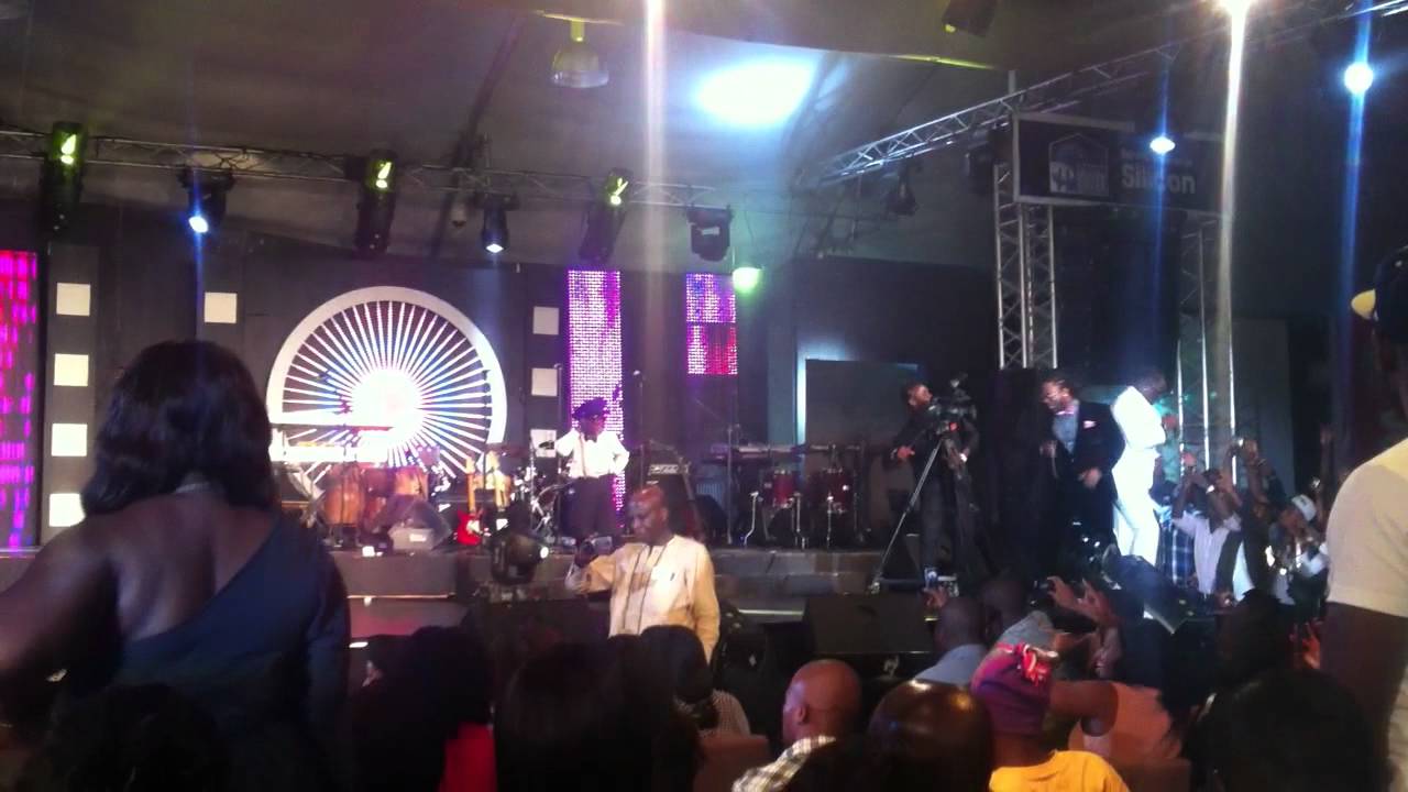 Bukbak performs KOLOM at The 2012 Vodafone Ghana Music Awards festival ...