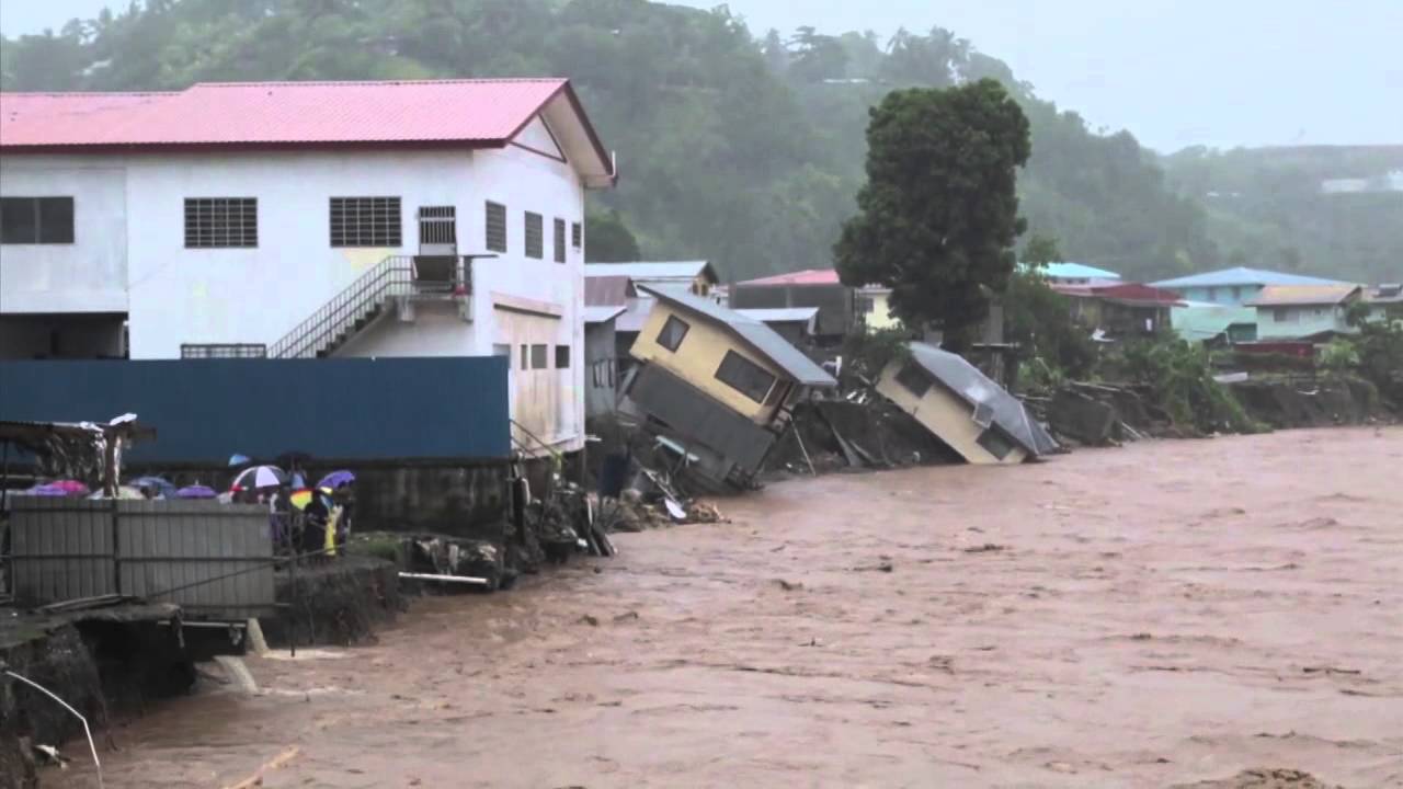 Devastating flash floods in Honiara - YouTube