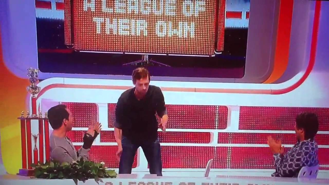 The Crouch robot dance returns - YouTube