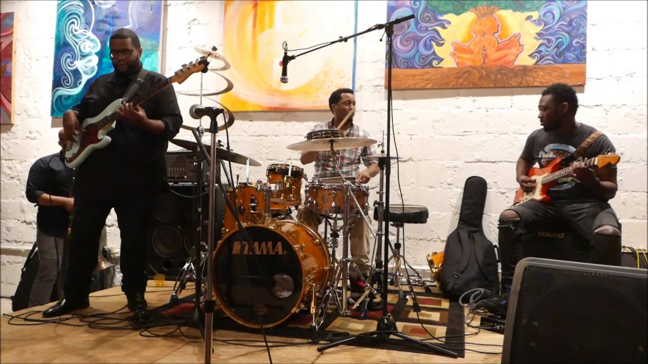 Chris Dave Drumhedz @ Music in the Park ATL - Sun May/1/2016 - YouTube