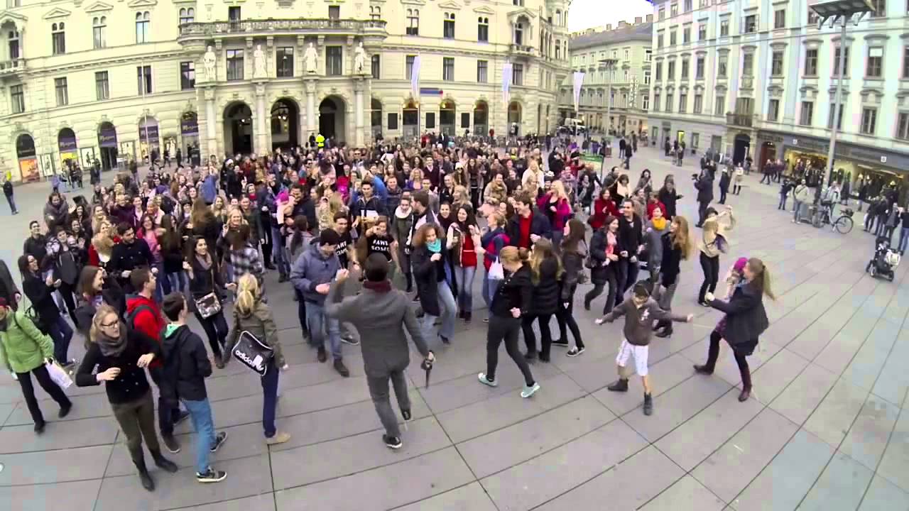 "Happy" - Pharrell Williams, Flashmob Graz Flash mobs from the World ...