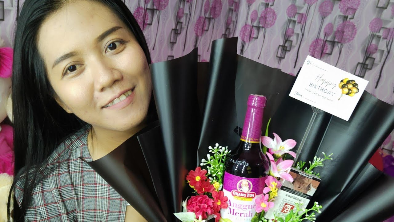 Merangkai Buket Angur Merah Pesanan Customer - YouTube