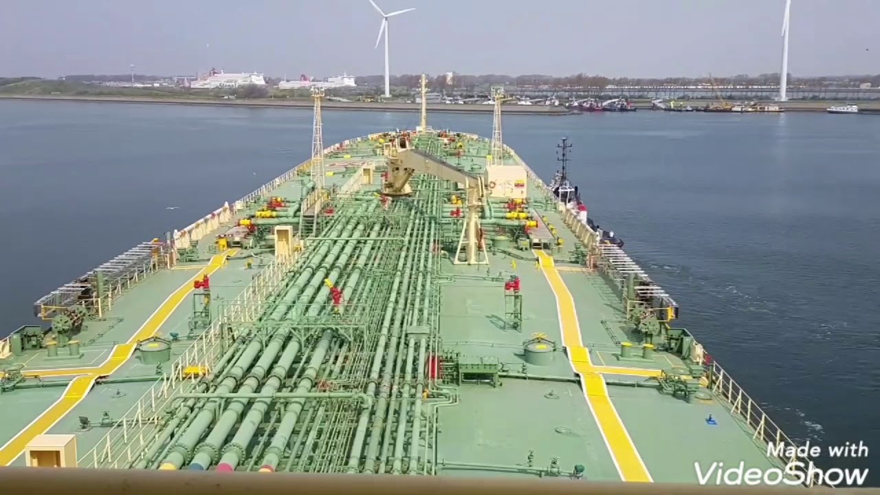 Port of Rotterdam. Cast off from Shell Terminal - YouTube